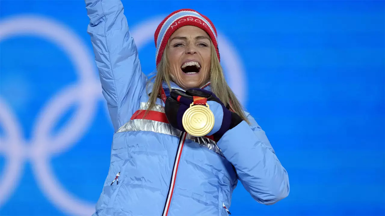 Norway's Johaug powers to gold in 10km classic in Cross-country skiing ...