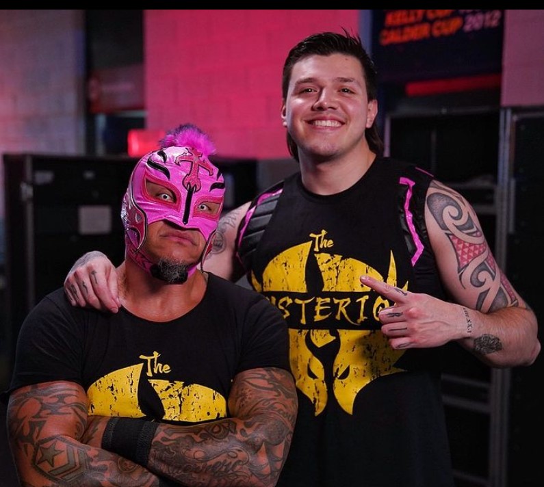 Rey Mysterio Without Mask Fighting