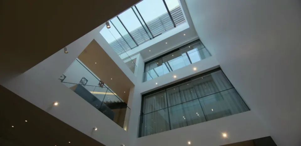 KSI house worth $10 million: British YouTuber KSI makes Logan Paul ...