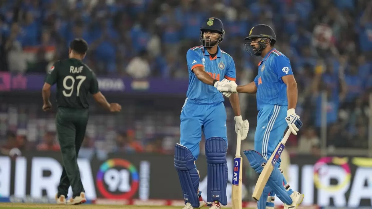 Shreyas Iyer flaunts new hairstyle ahead of IND vs AUS World Cup final ...