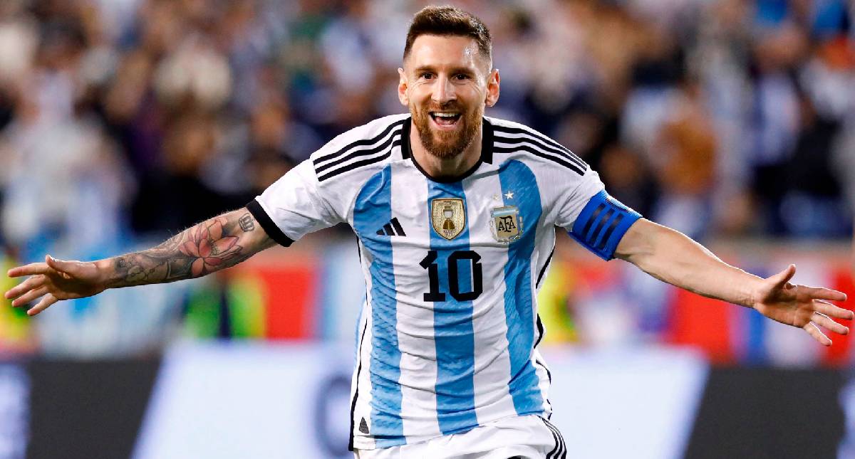 Lionel Messi makes superhuman jump in Argentina training, leaves fans ...