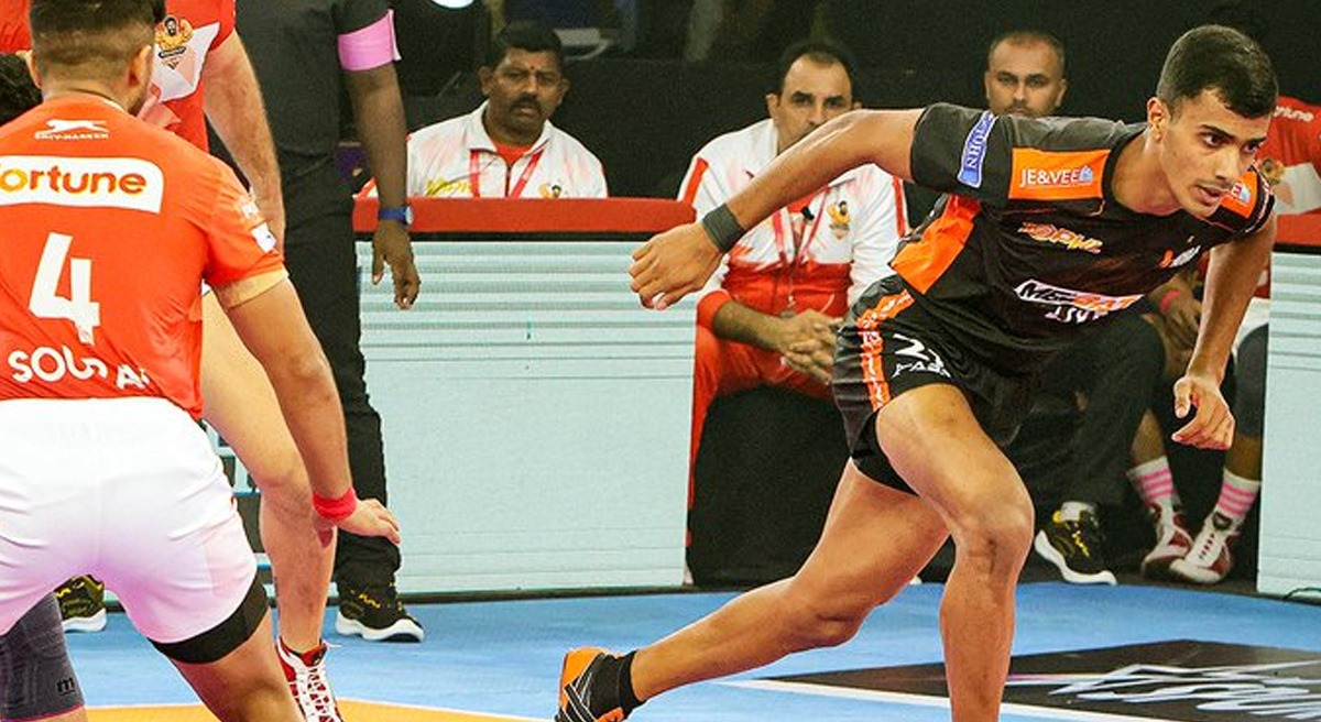 Record-breaking in PKL 2023: Most Raid Points and Tackle Points Achieved - Art Show at the Dog Show